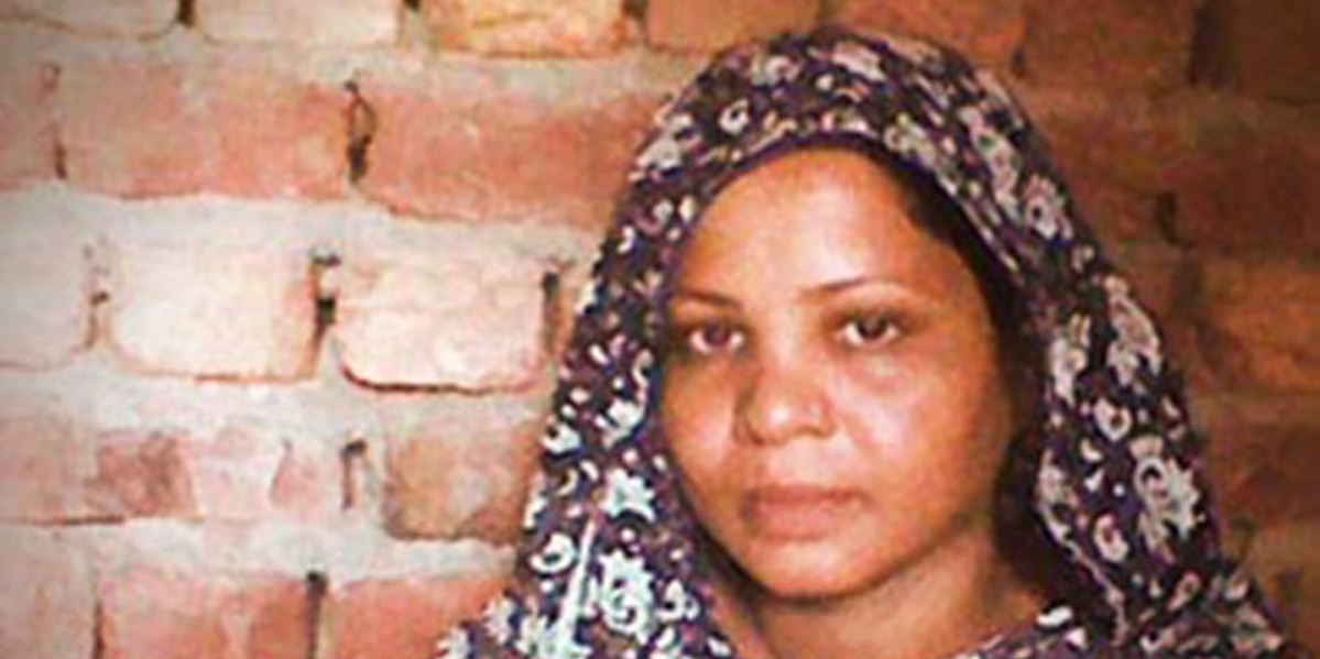 Asia Bibi Case: Fearing for Life, Lawyer Flees Pakistan; Requests Govt ...