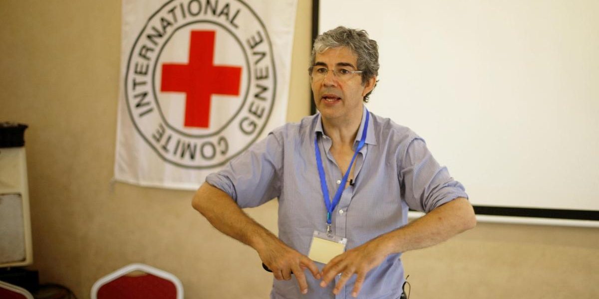 David Nott’s 'War Doctor': A Surgeon Healing War Casualties – and ...