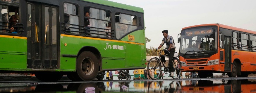 Free Bus Ride Scheme for Women Begins in Delhi - The Wire