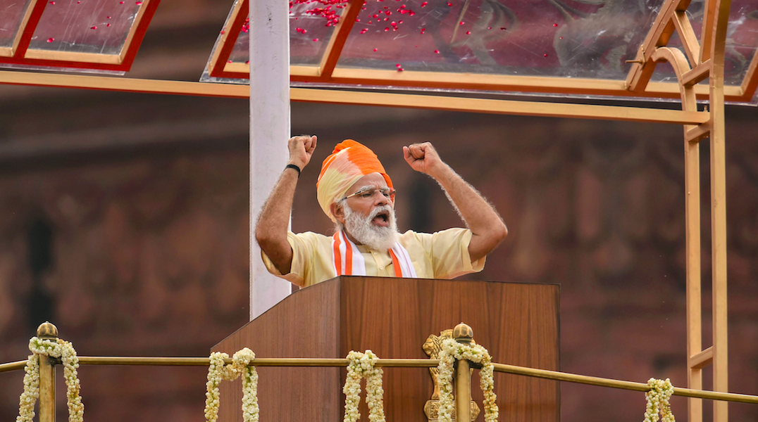 RTI Shows Western Railways Has No Record of PM Modi's Father's Tea Shop ...