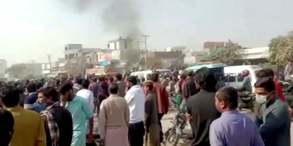 Sri Lankan Manager Killed By Mob of Workers At Pakistan Factory Over ...