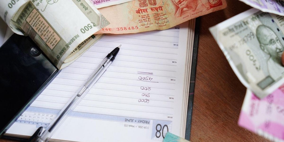 Explainer: Why is the Rupee Falling and How Does it Hurt You? - The Wire