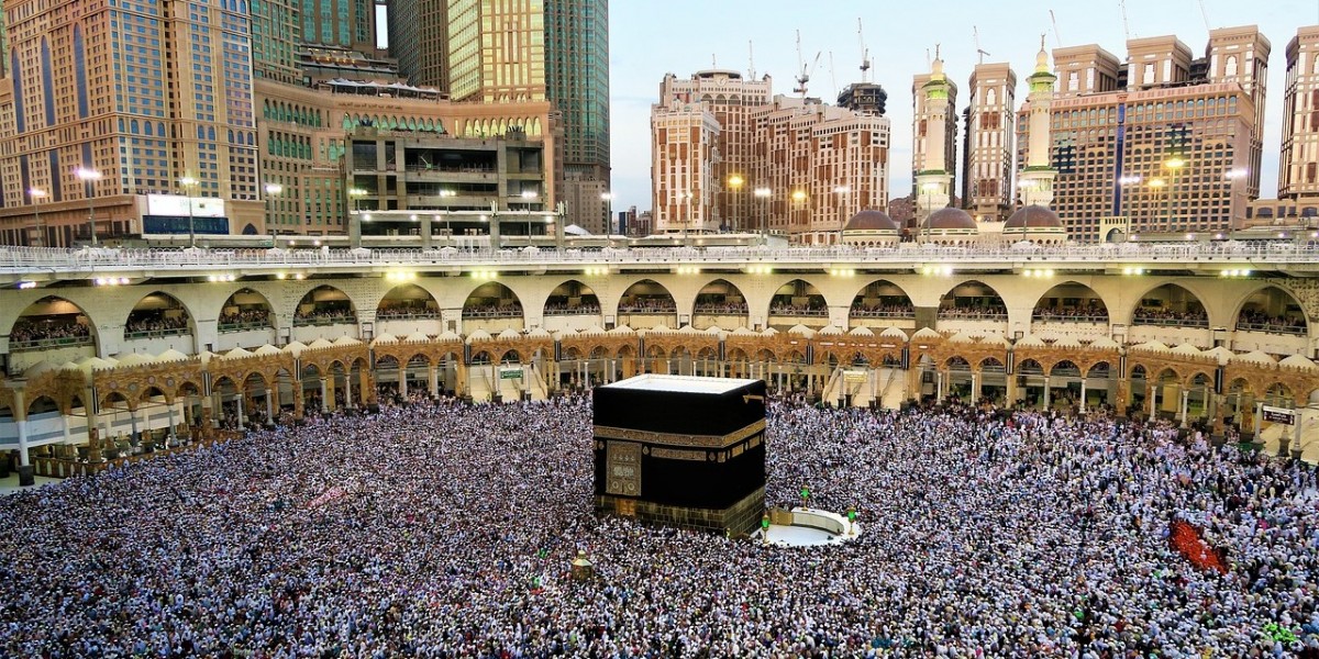 At Least 550 Pilgrims Die in Mecca, 2,000 Suffering From Heat Stress as ...