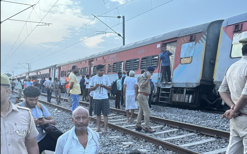 22 Coaches of Sabarmati Express Derail in Uttar Pradesh, No Casualties ...