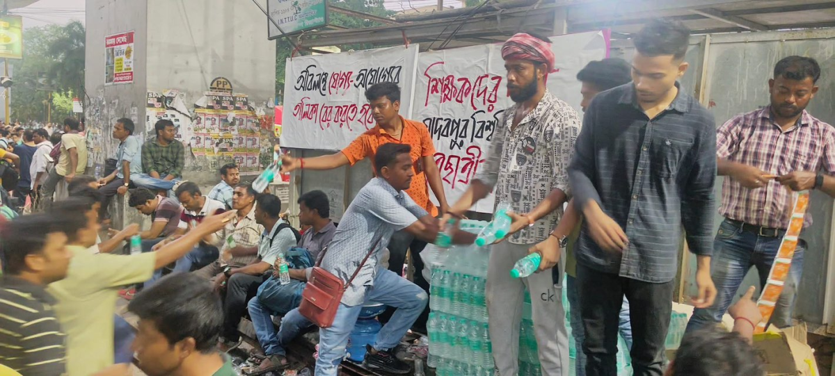 West Bengal SSC Scam: Thousands of Dismissed Teachers Continue Protest ...